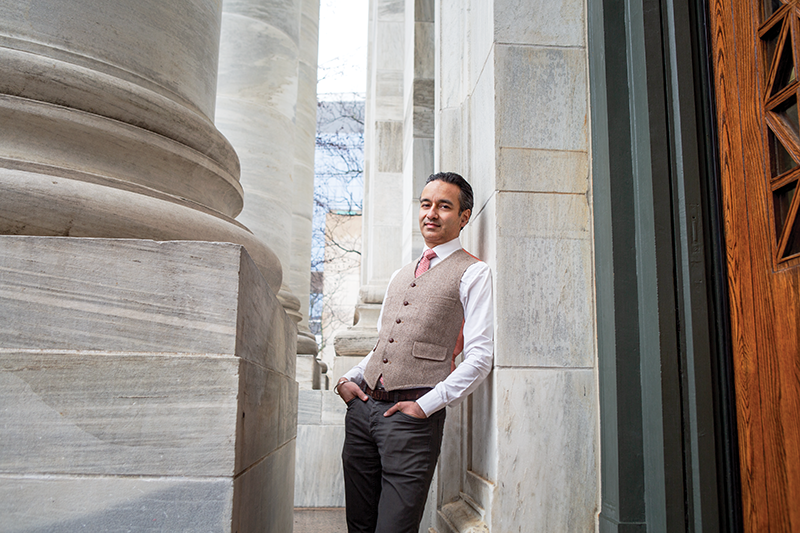 The Isolation of Social Media | Harvard Medicine Magazine