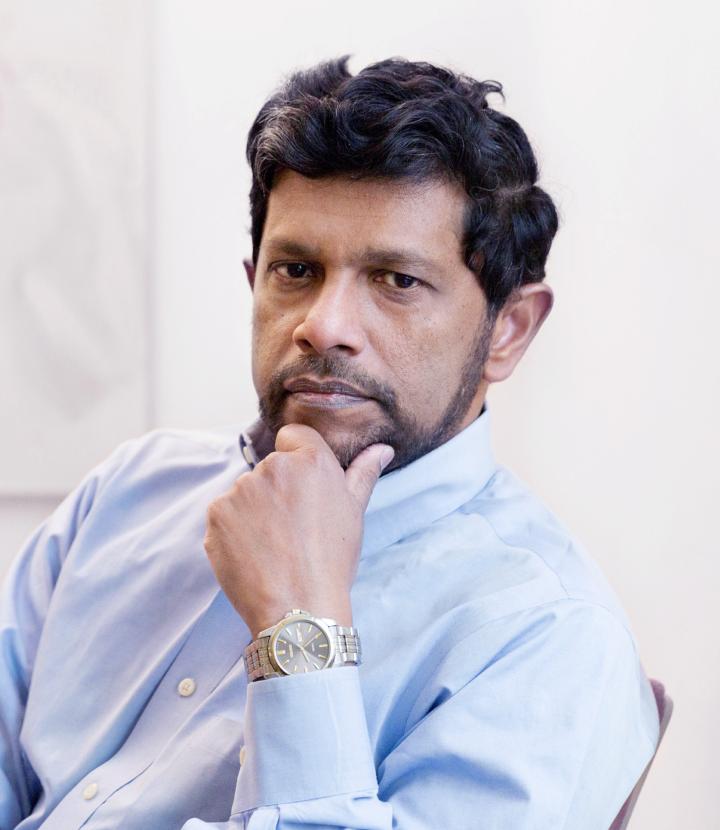 Decoding the Chemistry of the Microbiome | Harvard Medicine Magazine